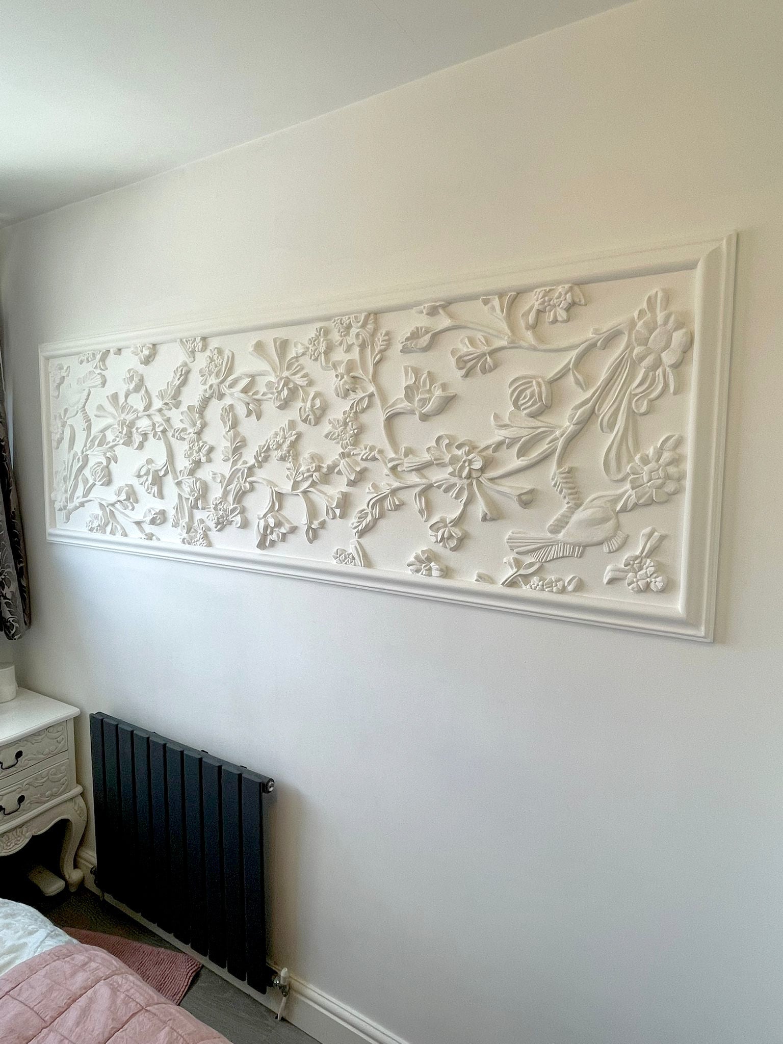 Framed bespoke floral wall panel moulding and installation – bespoke-plaster