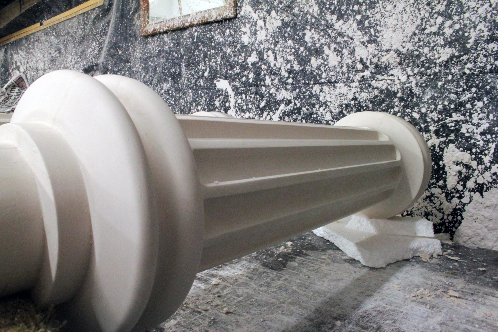 Bespoke Plaster Columns – theatre props – bespoke-plaster